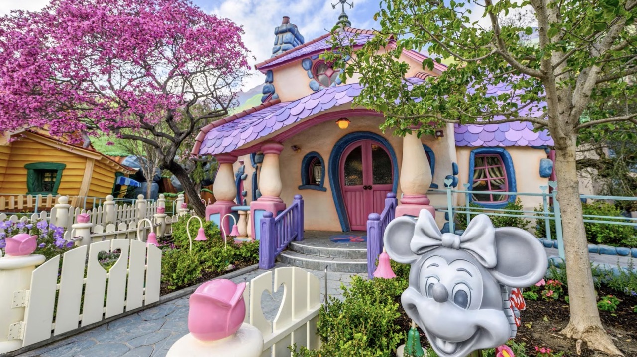 Your Complete Character Meet & Greet Guide to Disneyland Park | DIS