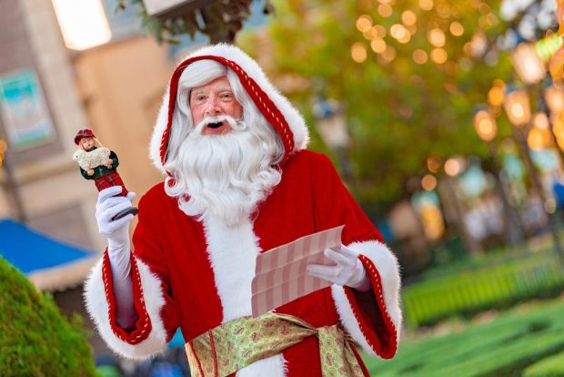 Disney World Holiday Guide: Where to See Santa in 2025 - Disney by Mark