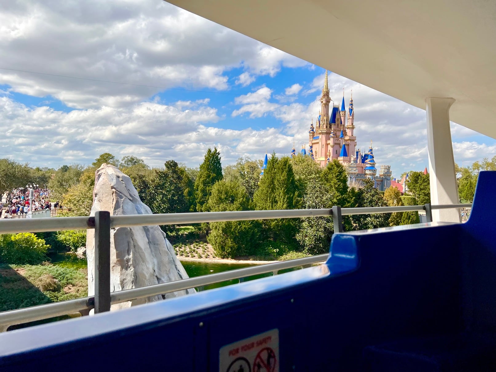 Magic Kingdom’s PeopleMover: The Ultimate Comfort Attraction | The DIS