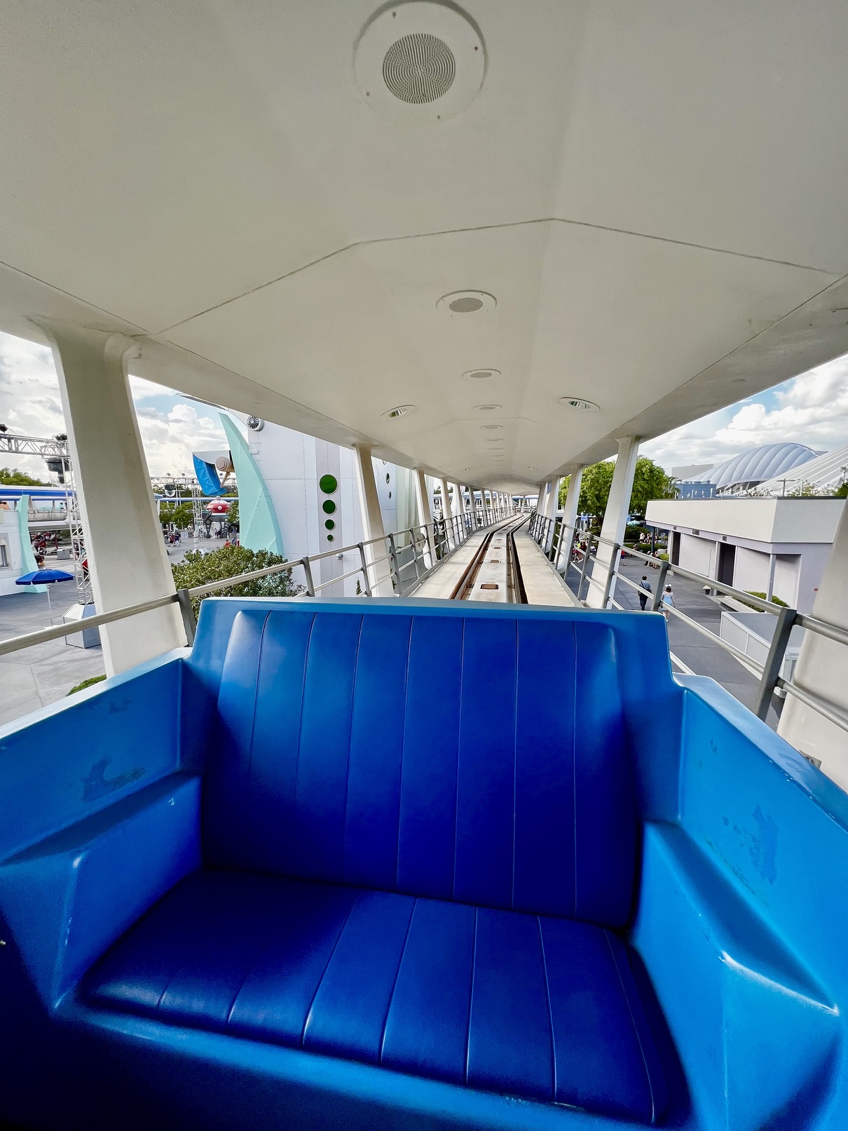 Magic Kingdom’s PeopleMover: The Ultimate Comfort Attraction | The DIS