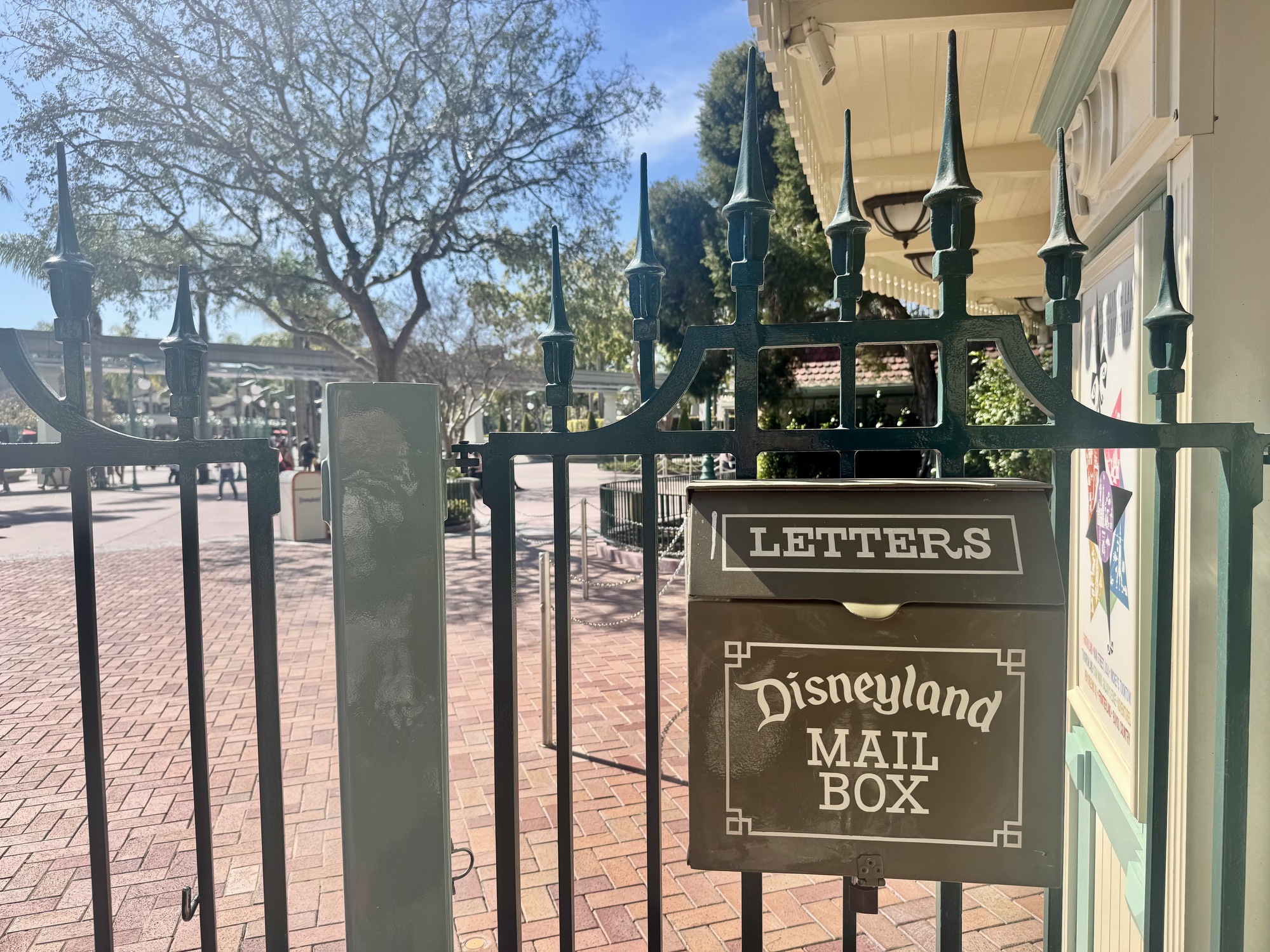 Did You Know You Can Send Mail from Disneyland? | The DIS