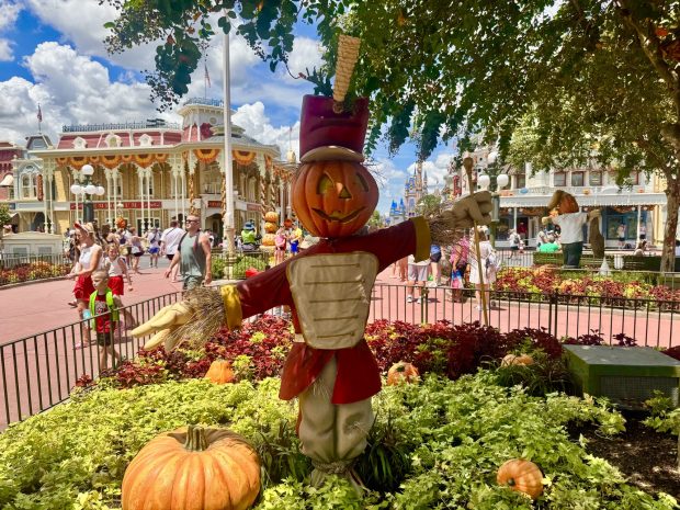 Halloween Decor Has Arrived at Disney’s Magic Kingdom! | The DIS