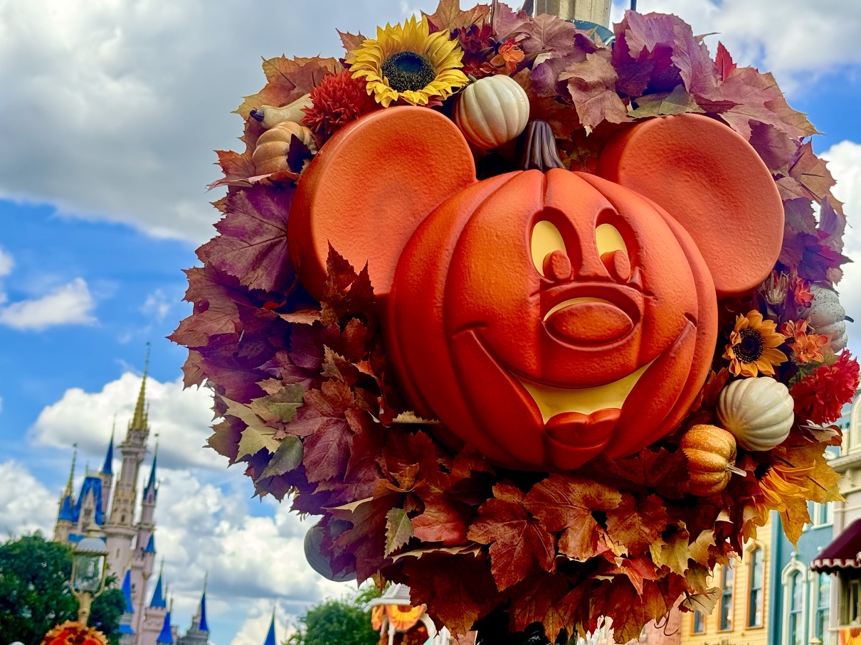 Halloween Decor Has Arrived at Disney’s Magic Kingdom! | The DIS