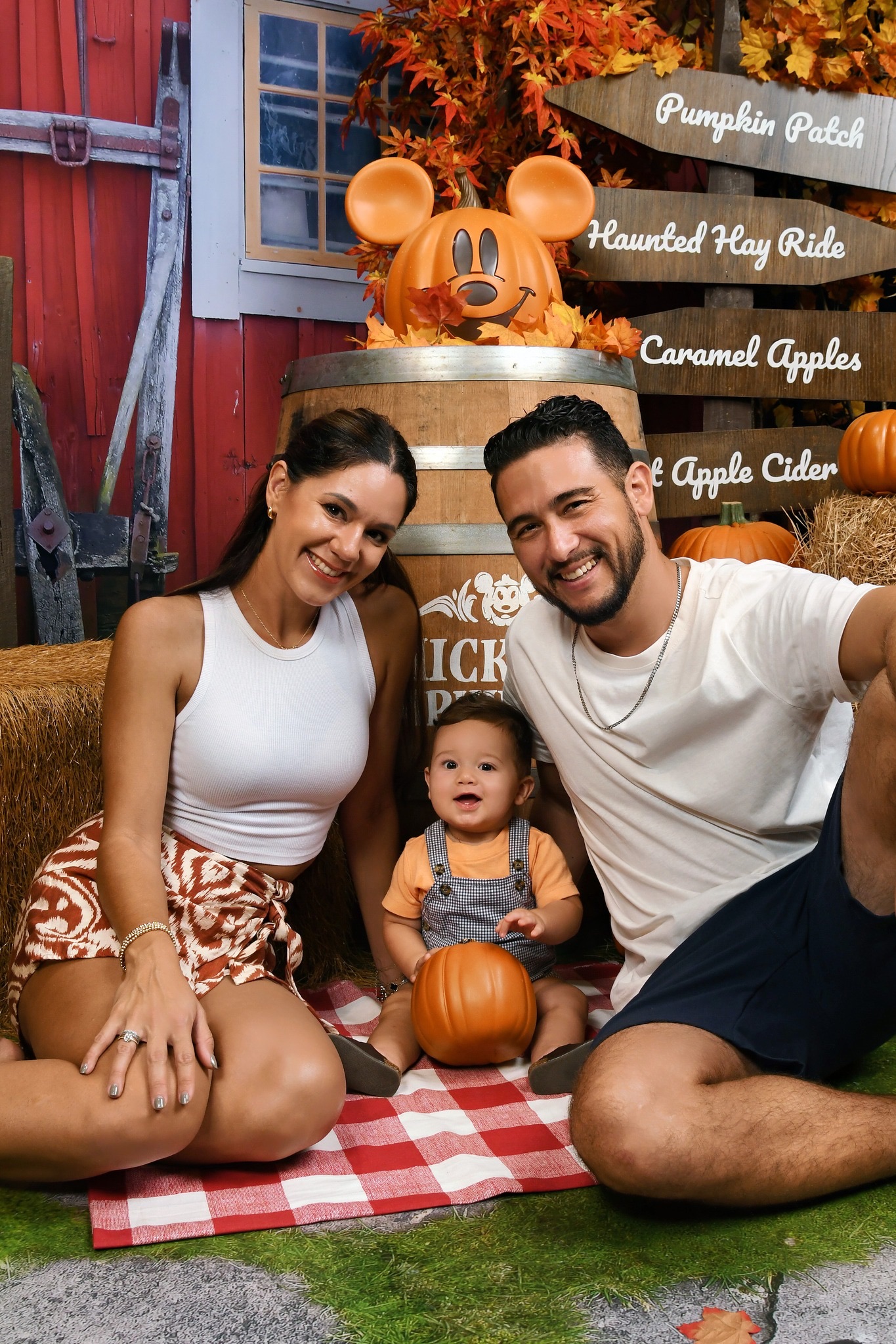 Capture Your Disney Memories with NEW Fall Studio Backdrops | The DIS