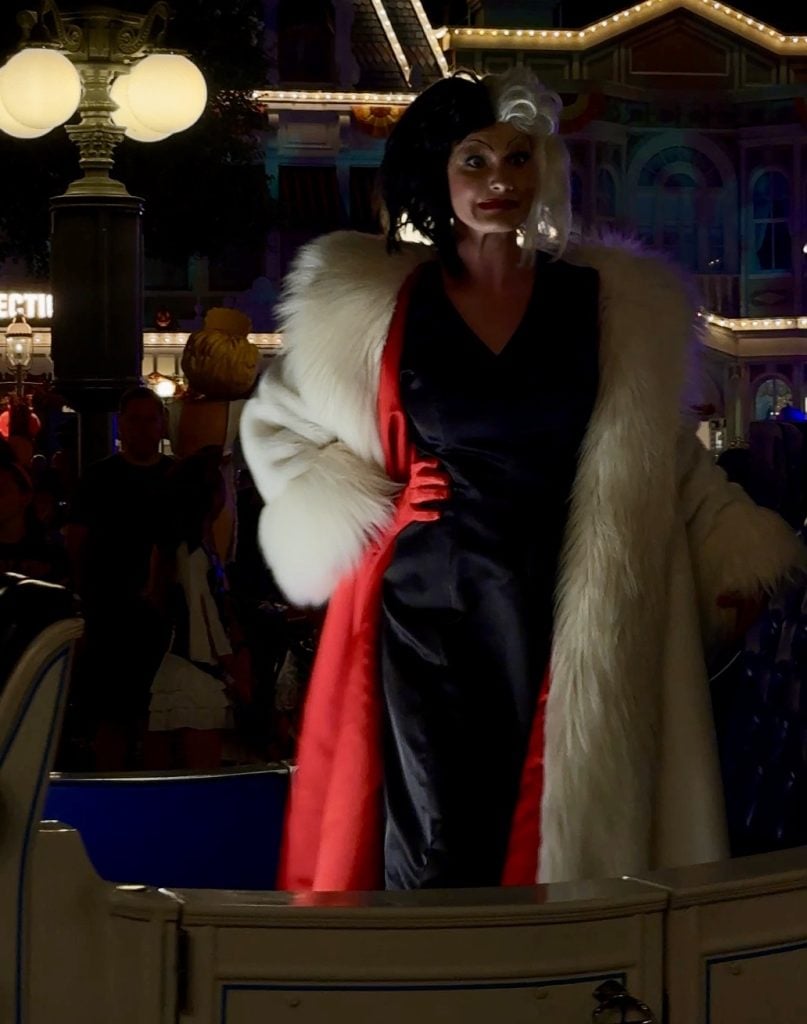 Disney’s Boo-To-You Halloween Parade: 2025 Opening Night & Tips