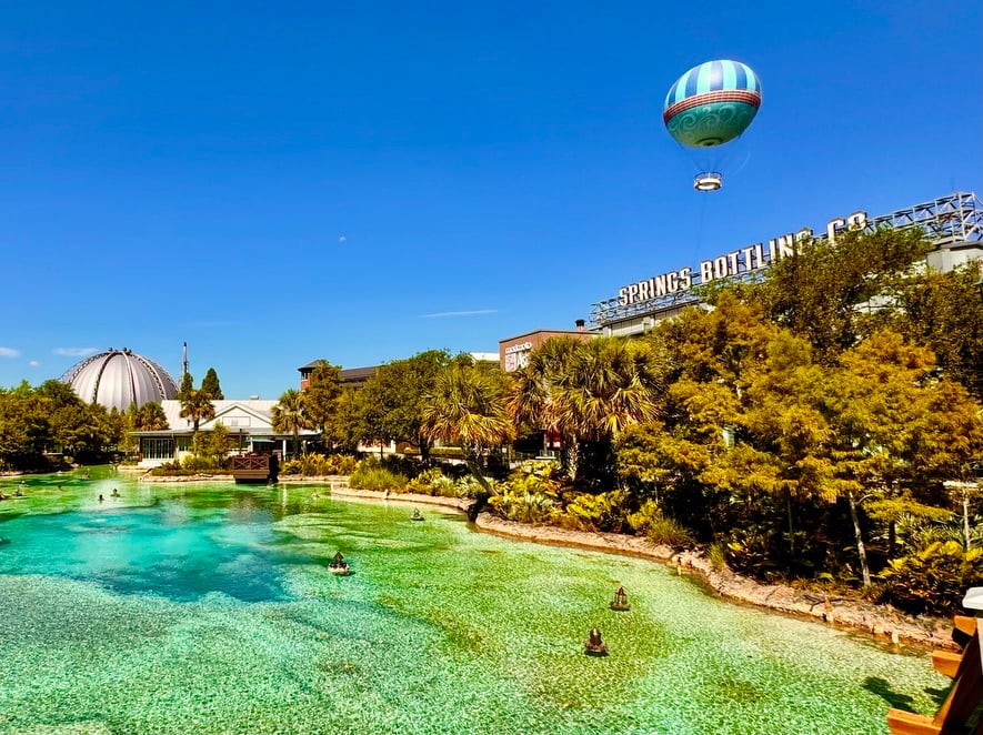 Disney Springs bus | The DIS